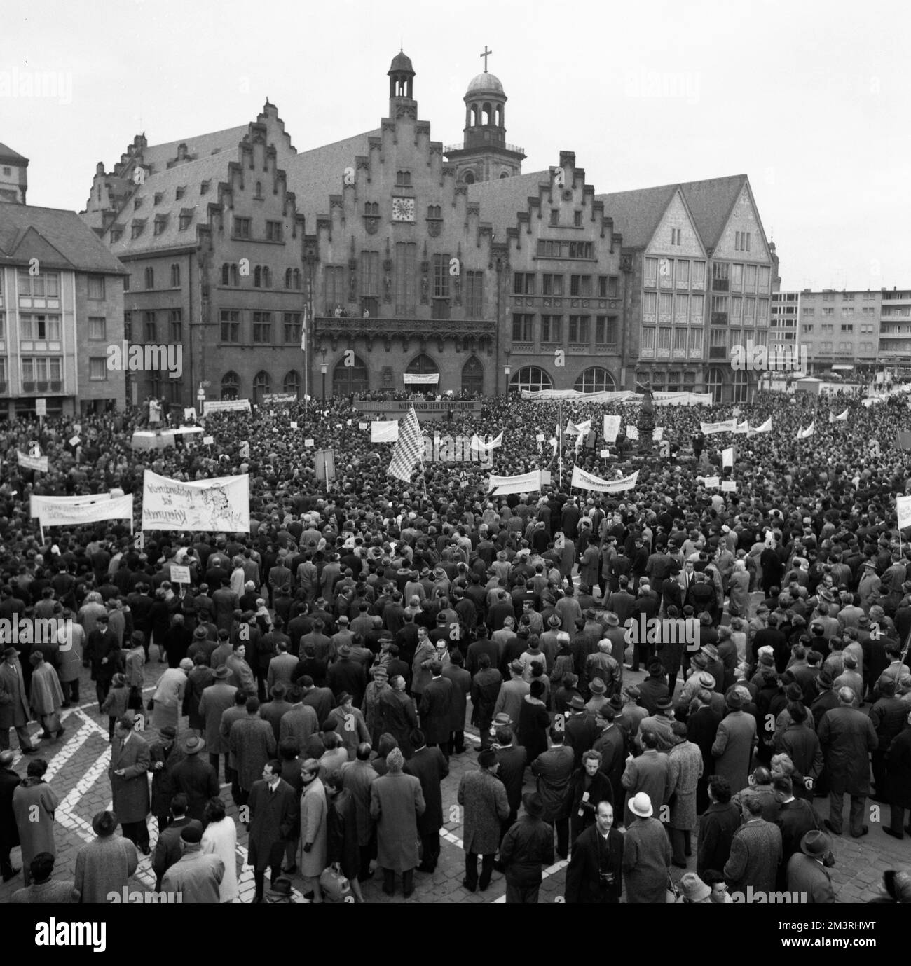 Labor and democracy forces hi-res stock photography and images - Alamy
