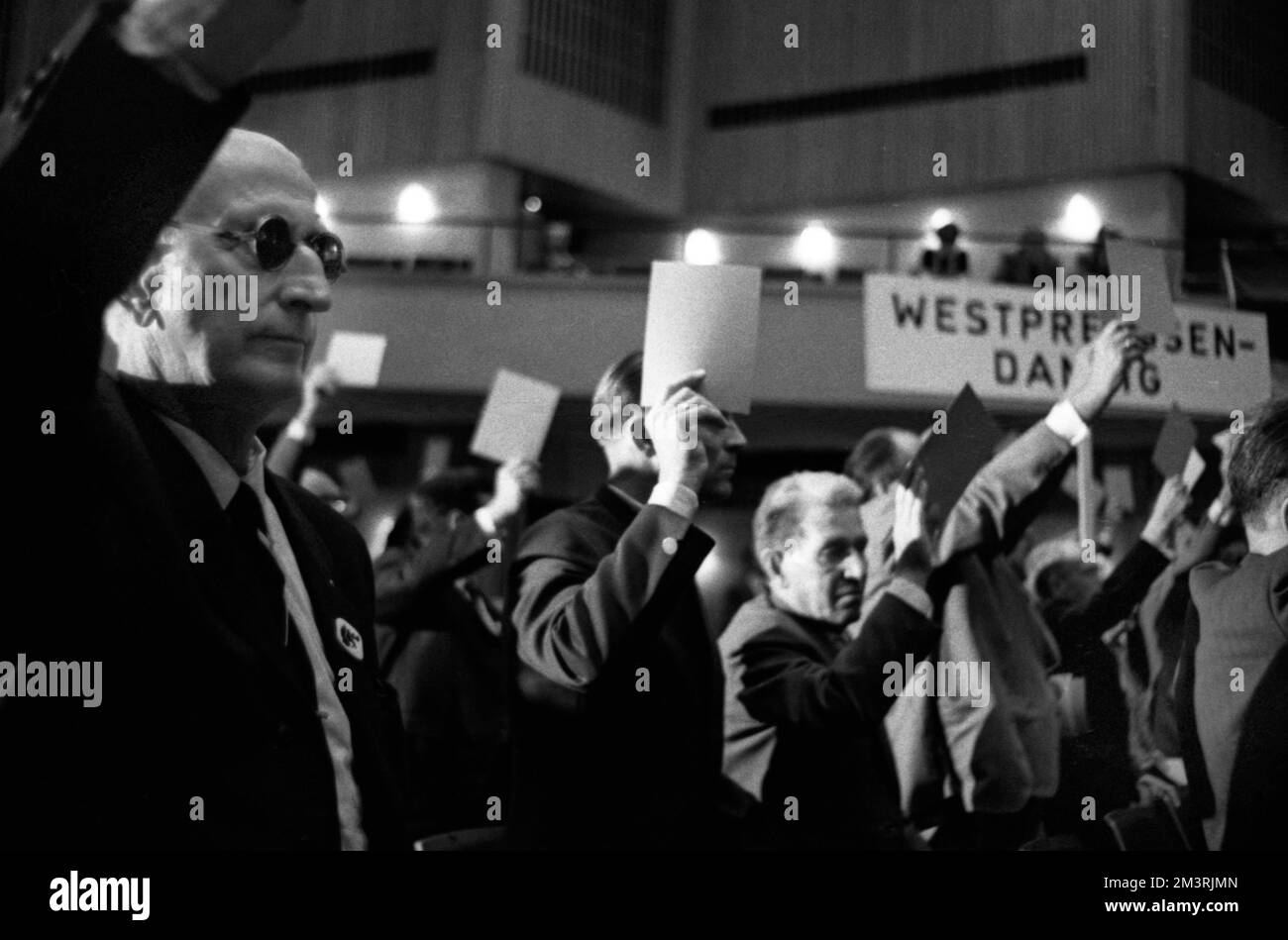 The Aktion Widerstand and the Gemeinschaft Ostdeutscher ...