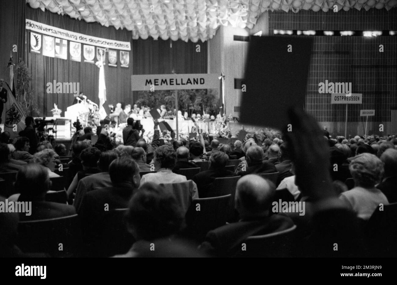 The Aktion Widerstand and the Gemeinschaft Ostdeutscher ...