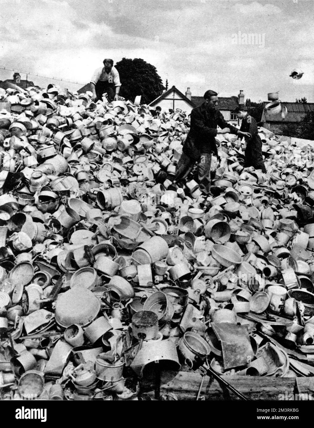 Airplane production ww2 hi-res stock photography and images - Alamy