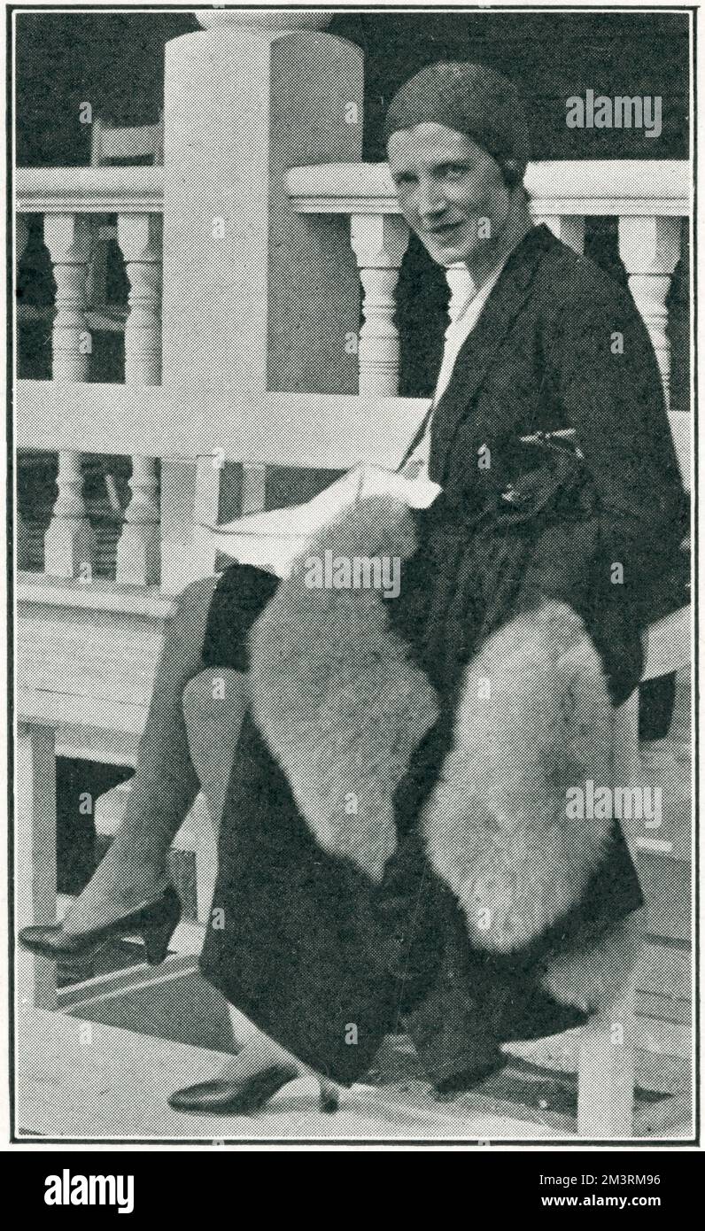 Fellowes daisy hi-res stock photography and images - Alamy