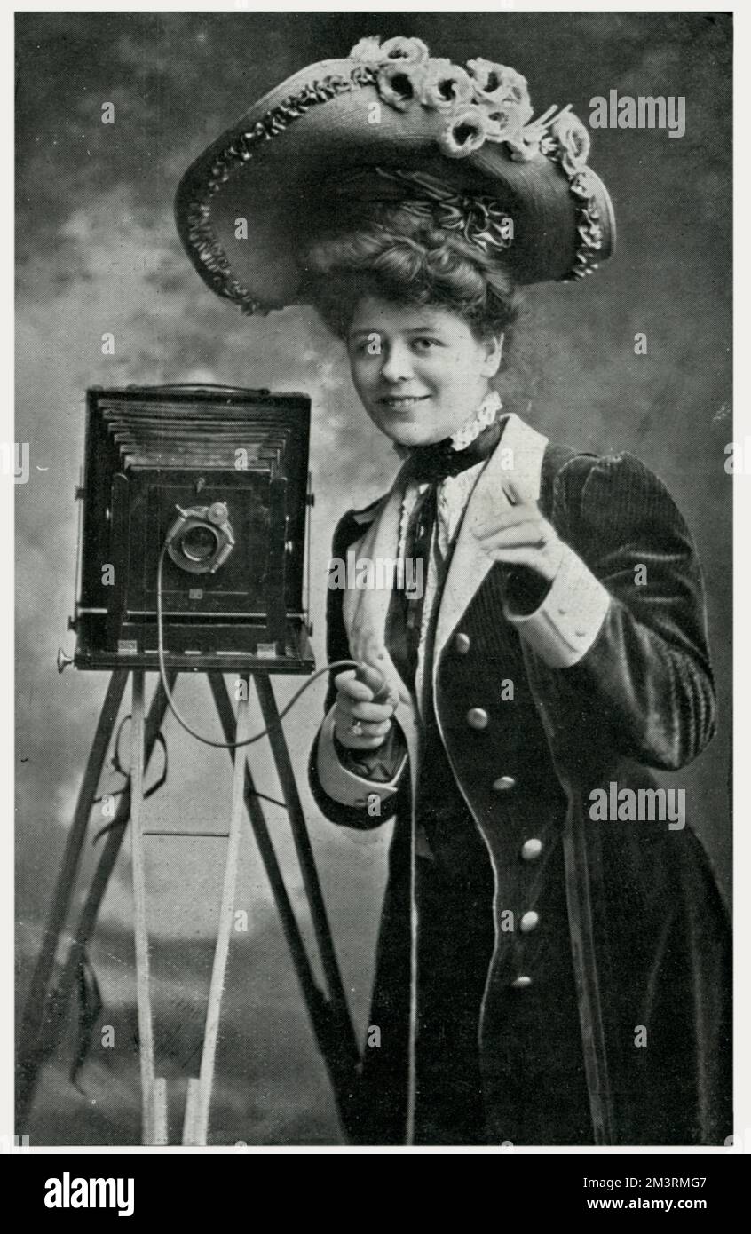 1971 bellows hi-res stock photography and images - Alamy