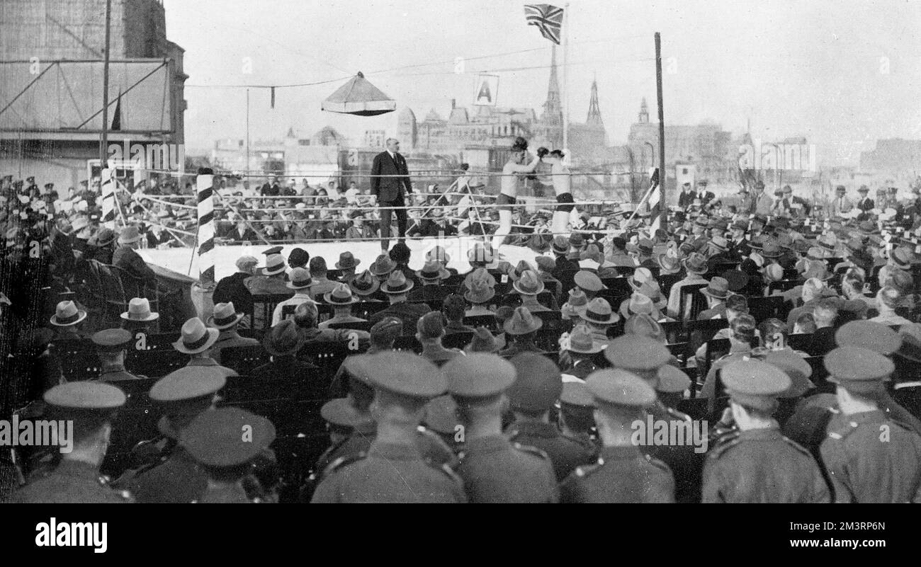 Backwards hi-res stock photography and images - Alamy