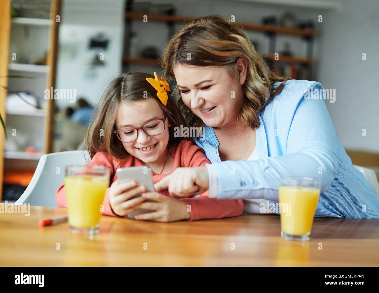 mobile phone smartphone communication mother children daughter girl ...