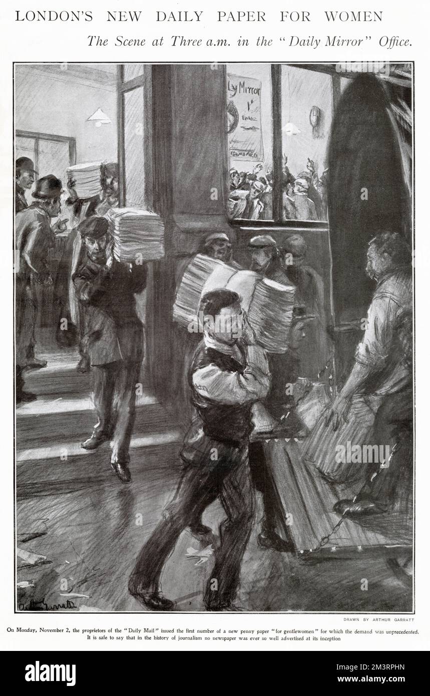 Daily mail paper 1900's hi-res stock photography and images - Alamy