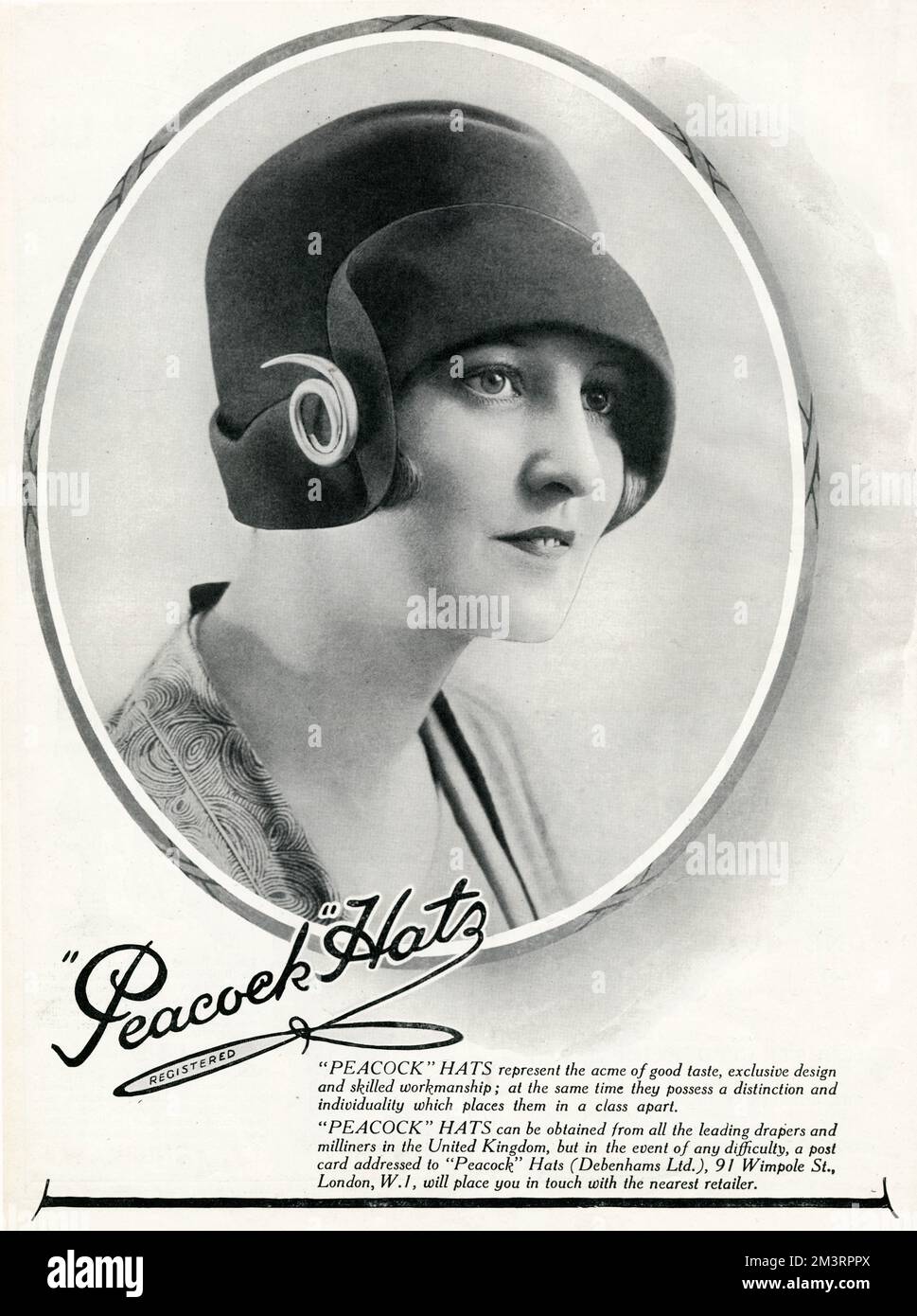 Female cloche hats hi-res stock photography and images - Alamy