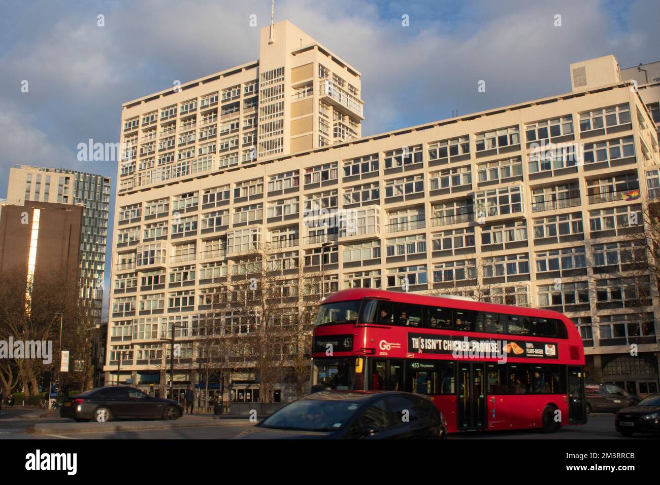 Newington causeway hi-res stock photography and images - Alamy