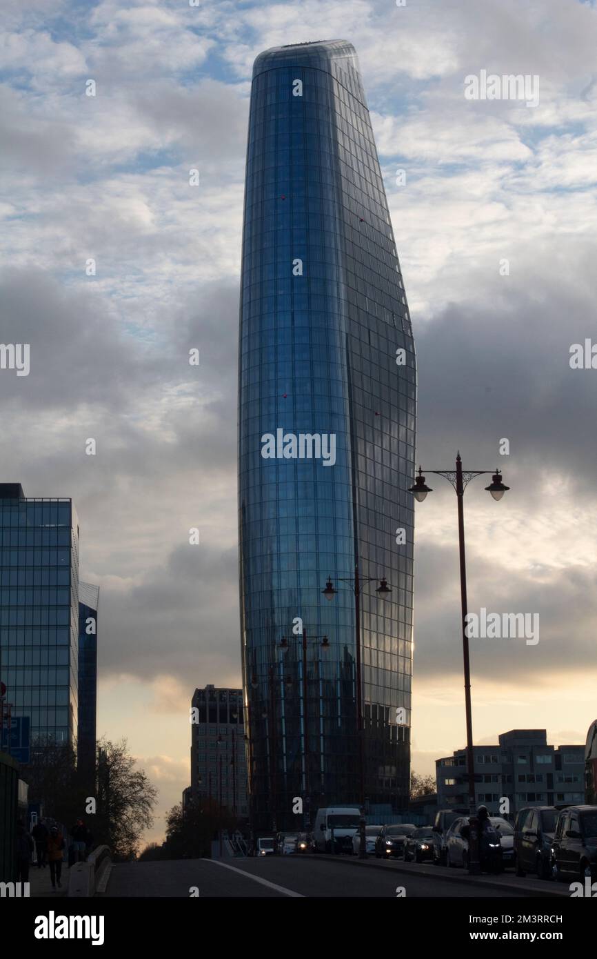 One Blackfriars, 1-16 Blackfriars Rd, London SE1 9GD UK Stock Photo - Alamy