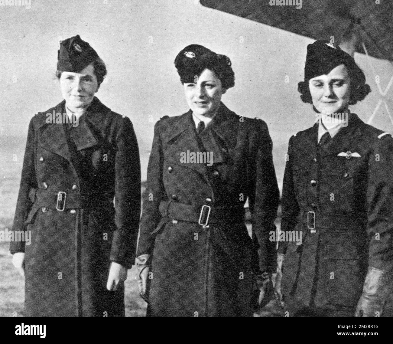 Female pilots wwii hi-res stock photography and images - Alamy