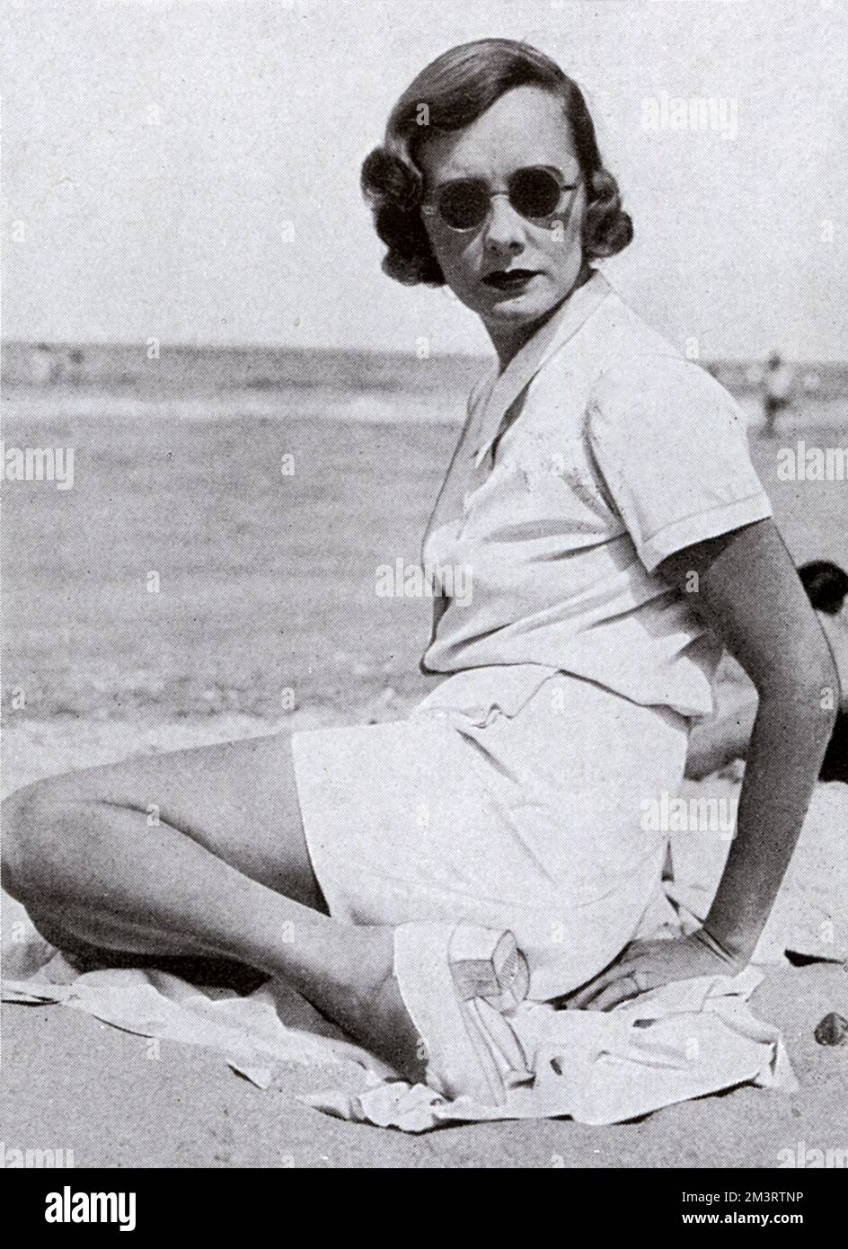 Doris castlerosse hi-res stock photography and images - Alamy