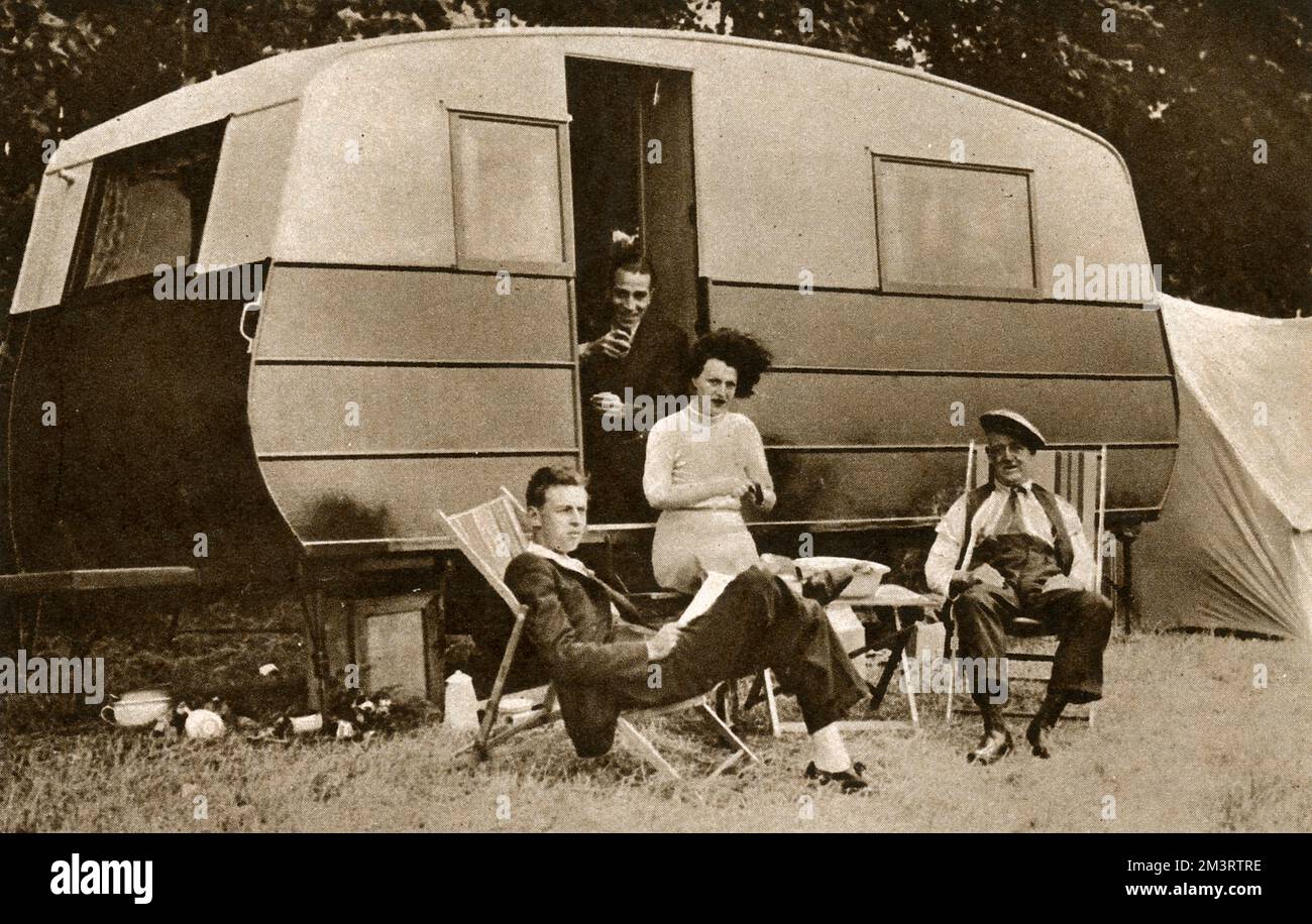 Caravans in the 1930s hi-res stock photography and images - Alamy