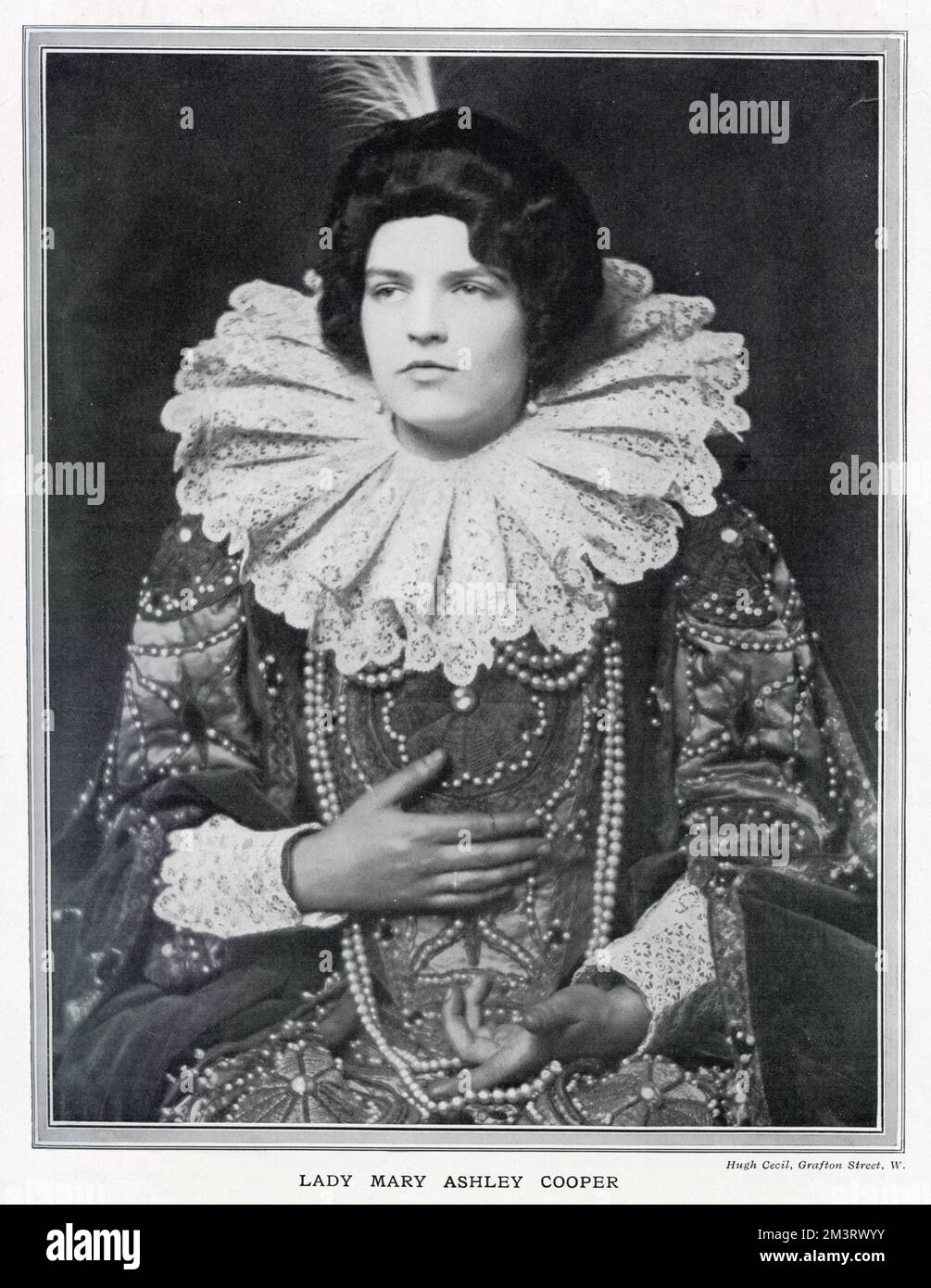 Lady Mary Ashley Cooper in Jacobean costume Stock Photo - Alamy