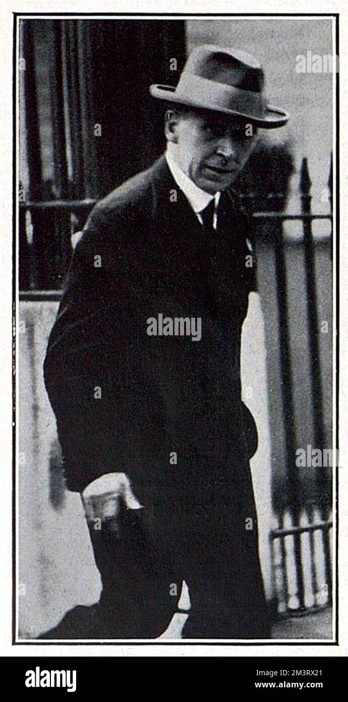 The Kitchener Coffin Hoax: Frank Power, freelance journalist Stock ...