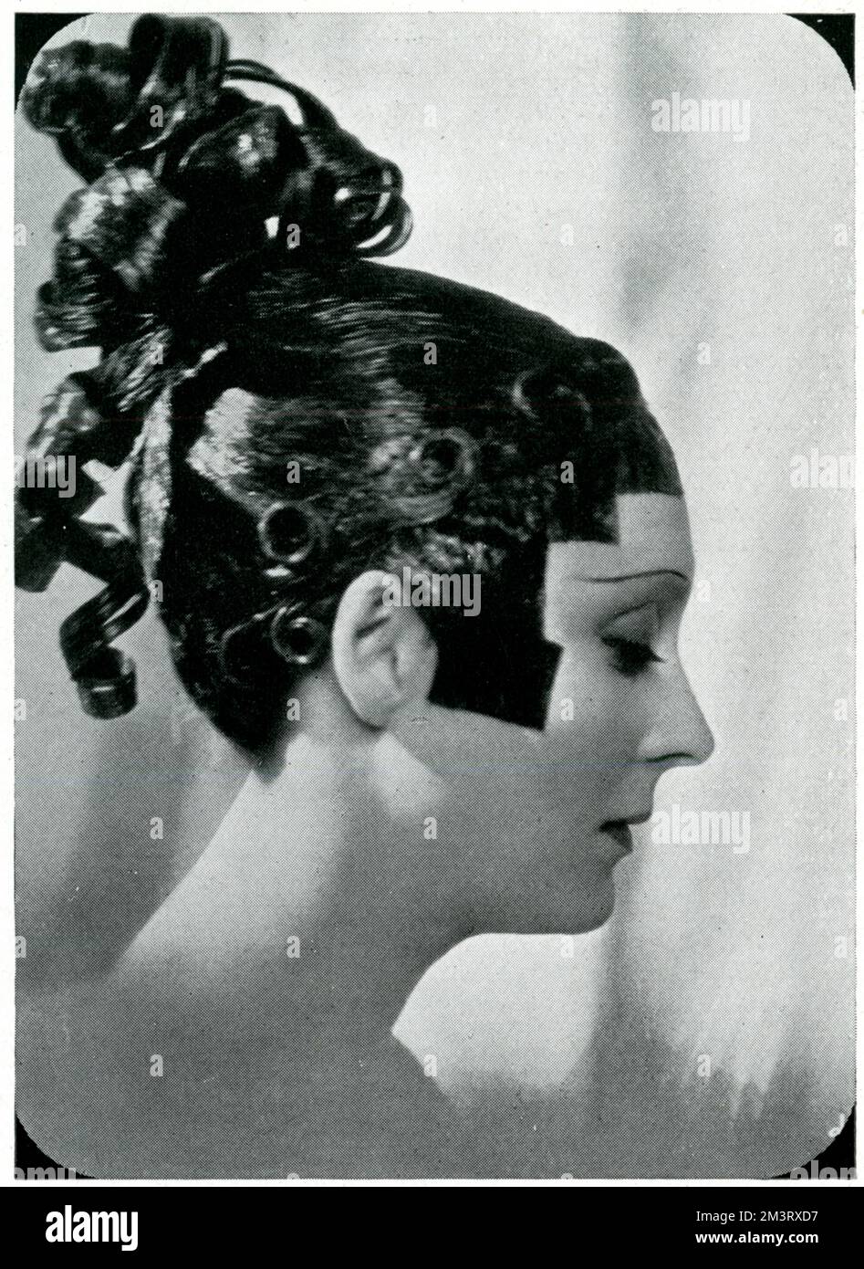 Mussolini head-dress, style for women Fascists Stock Photo - Alamy