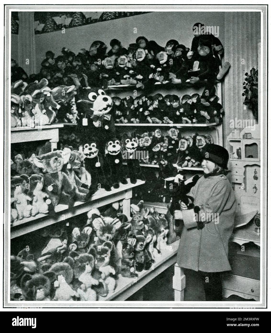 Felix the Cat toys on sale in a London shop, Christmas 1924 Stock Photo ...