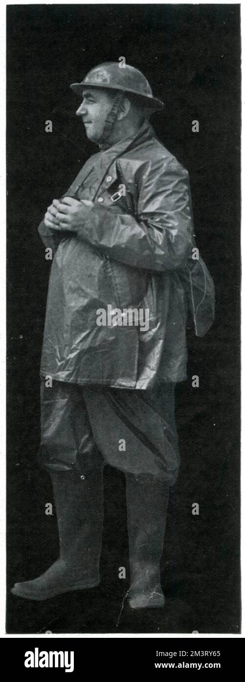 Air raid warden helmet hi-res stock photography and images - Alamy