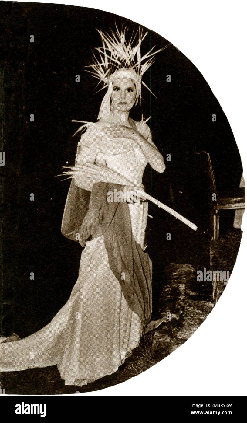 Alexandra beaton hi-res stock photography and images - Alamy