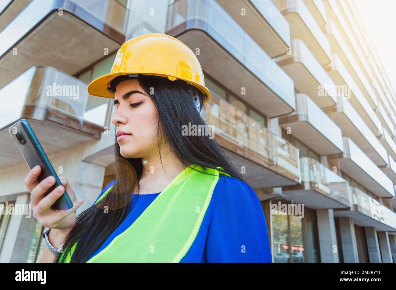 Woman reading messages surfing hi-res stock photography and images - Alamy