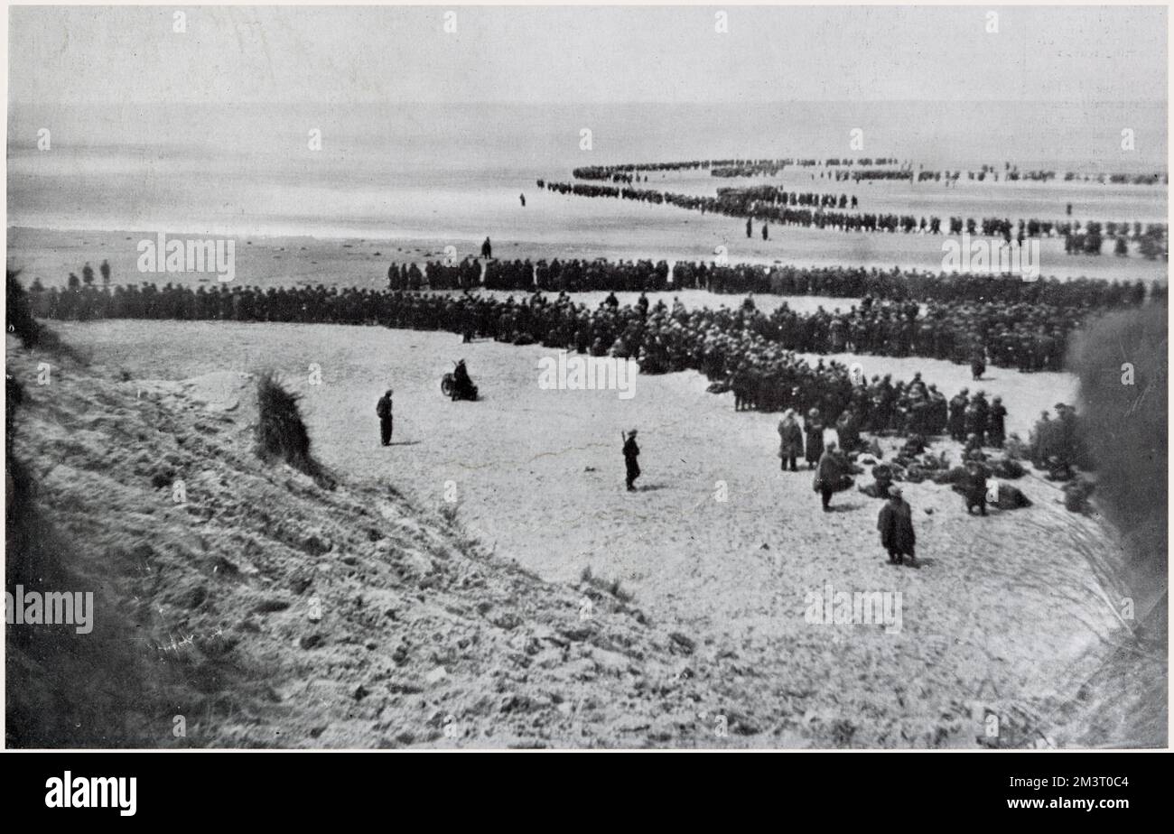 Scene during the evacuation of Dunkirk, WW2 Stock Photo - Alamy