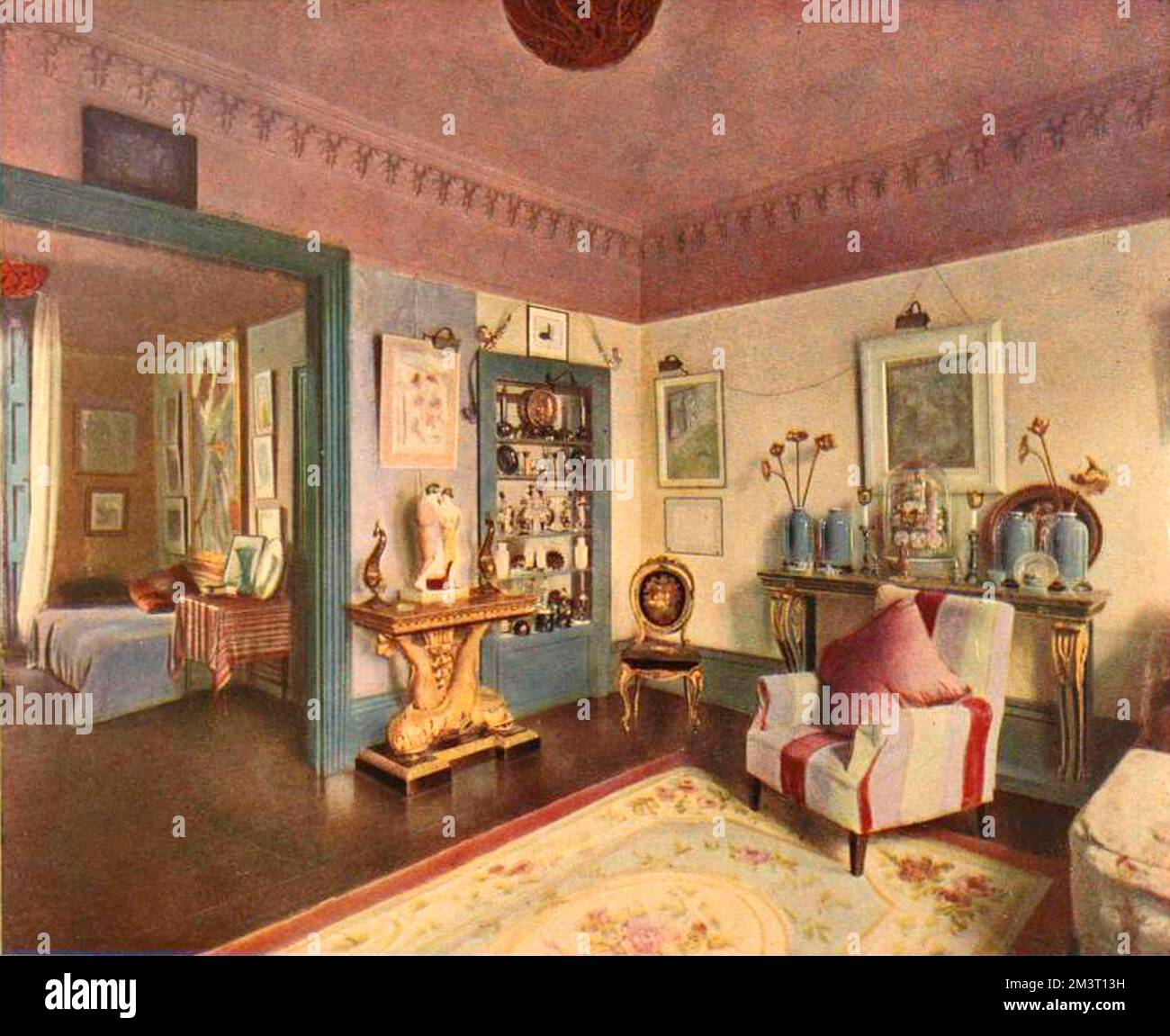 Inside 1920s london house hi-res stock photography and images - Alamy