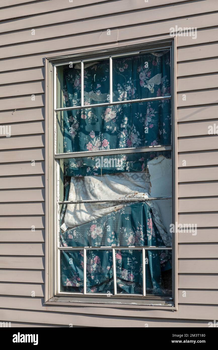 Detroit, Michigan - Maintenance is lacking on many homes in low-income ...