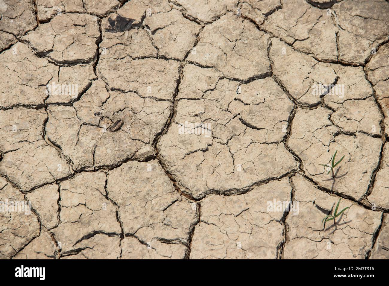 Land fracture hi-res stock photography and images - Alamy