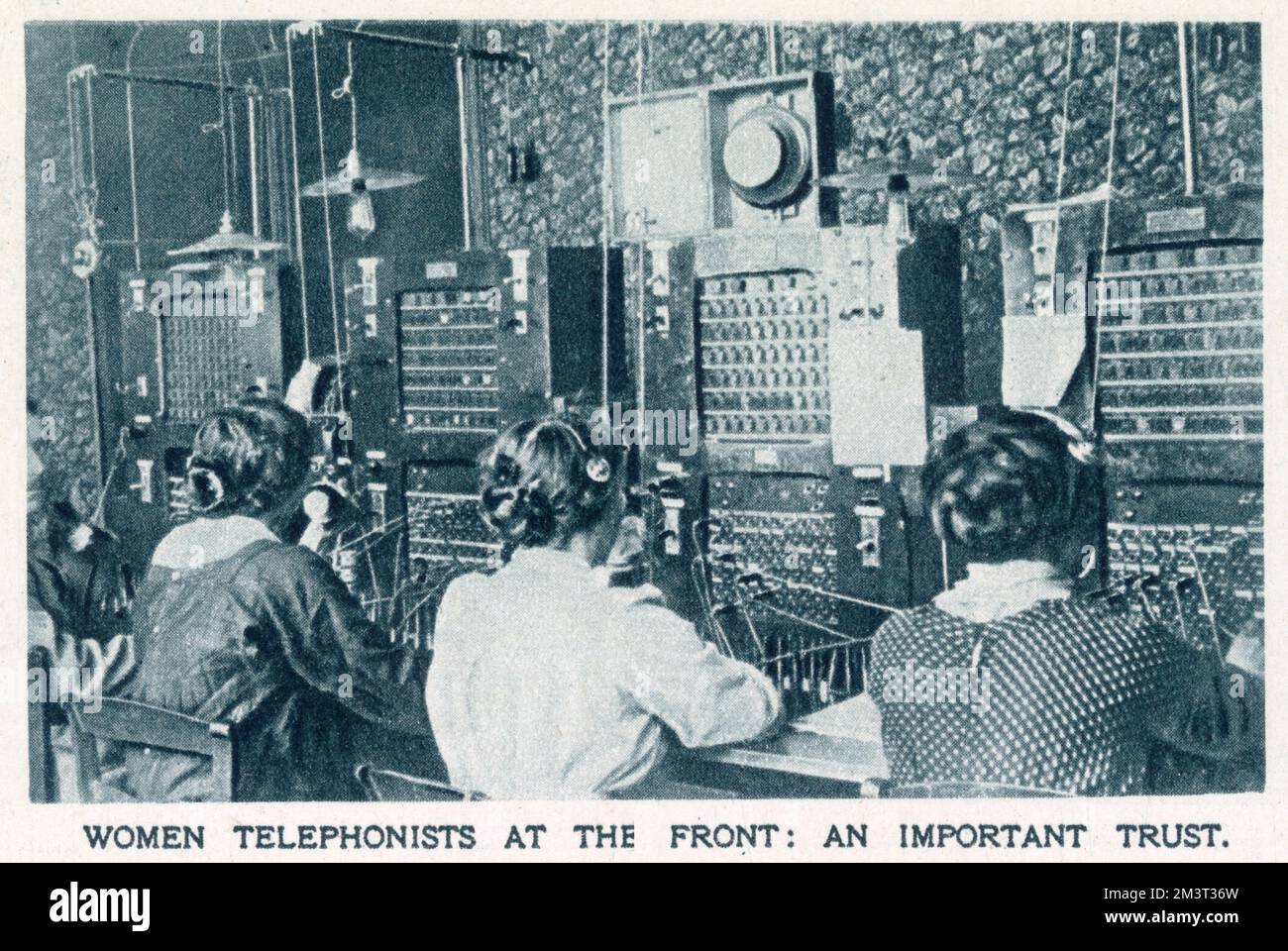 Wwi women operators hi-res stock photography and images - Alamy