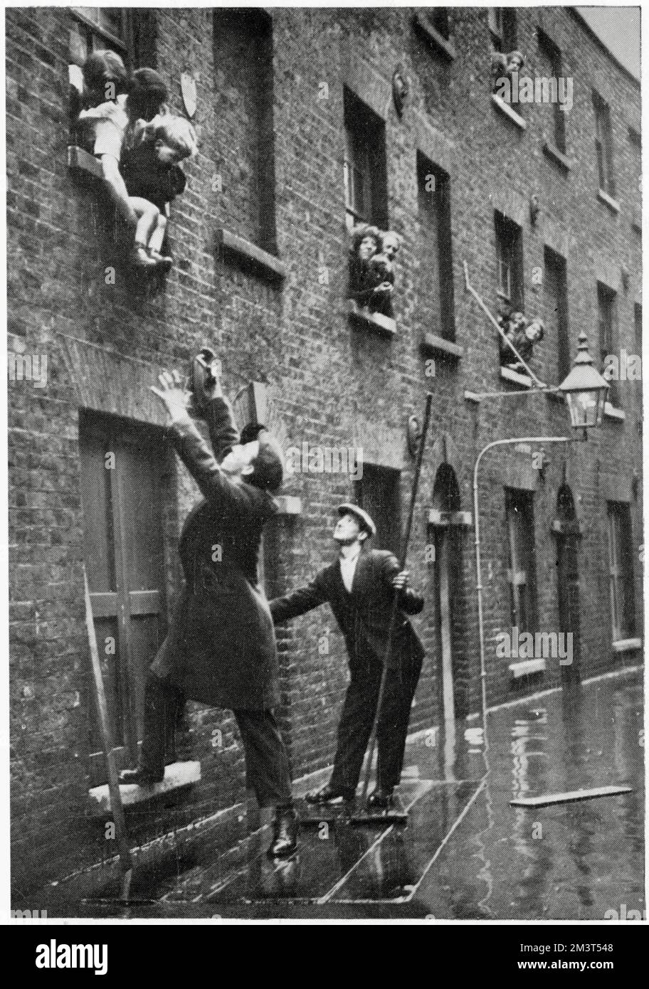 Flooded London streets 1928 Stock Photo - Alamy