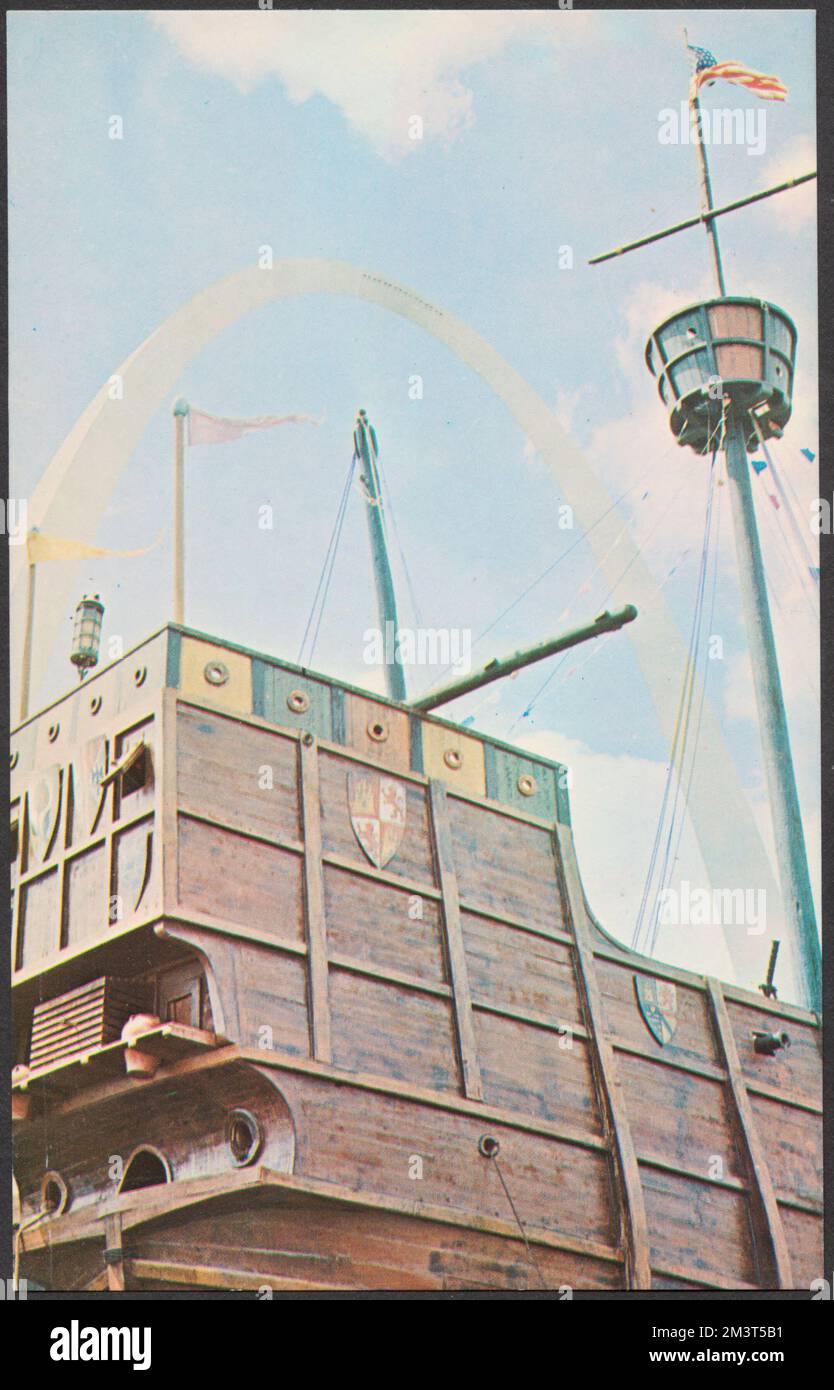 The Santa Maria at the Gateway Arch, Saint Louis riverfront , Ships ...