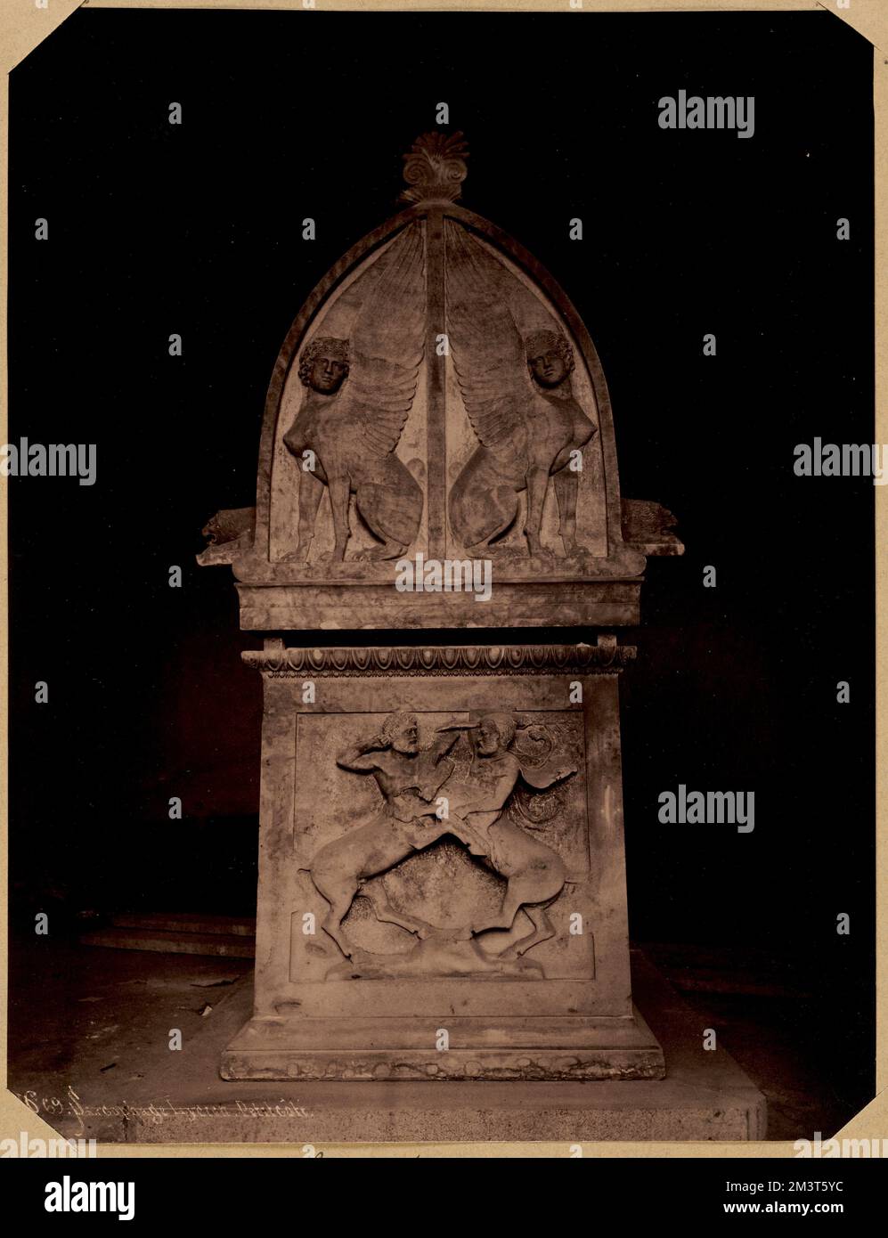 Sarcophage Lycien. Petit côté , Antiquities, Sarcophagi, Lycian ...