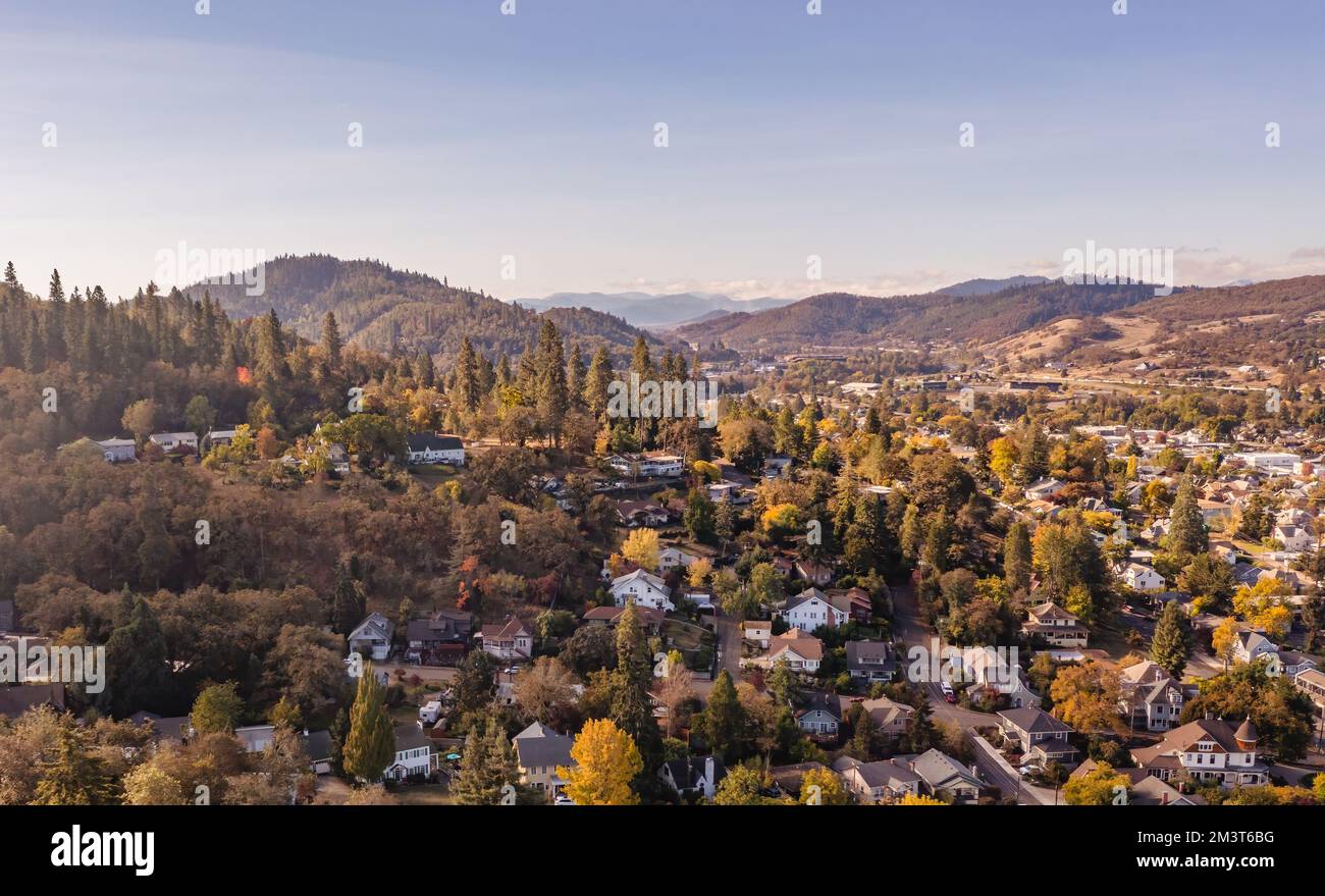 Beautiful town of Roseburg, Oregon Stock Photo - Alamy