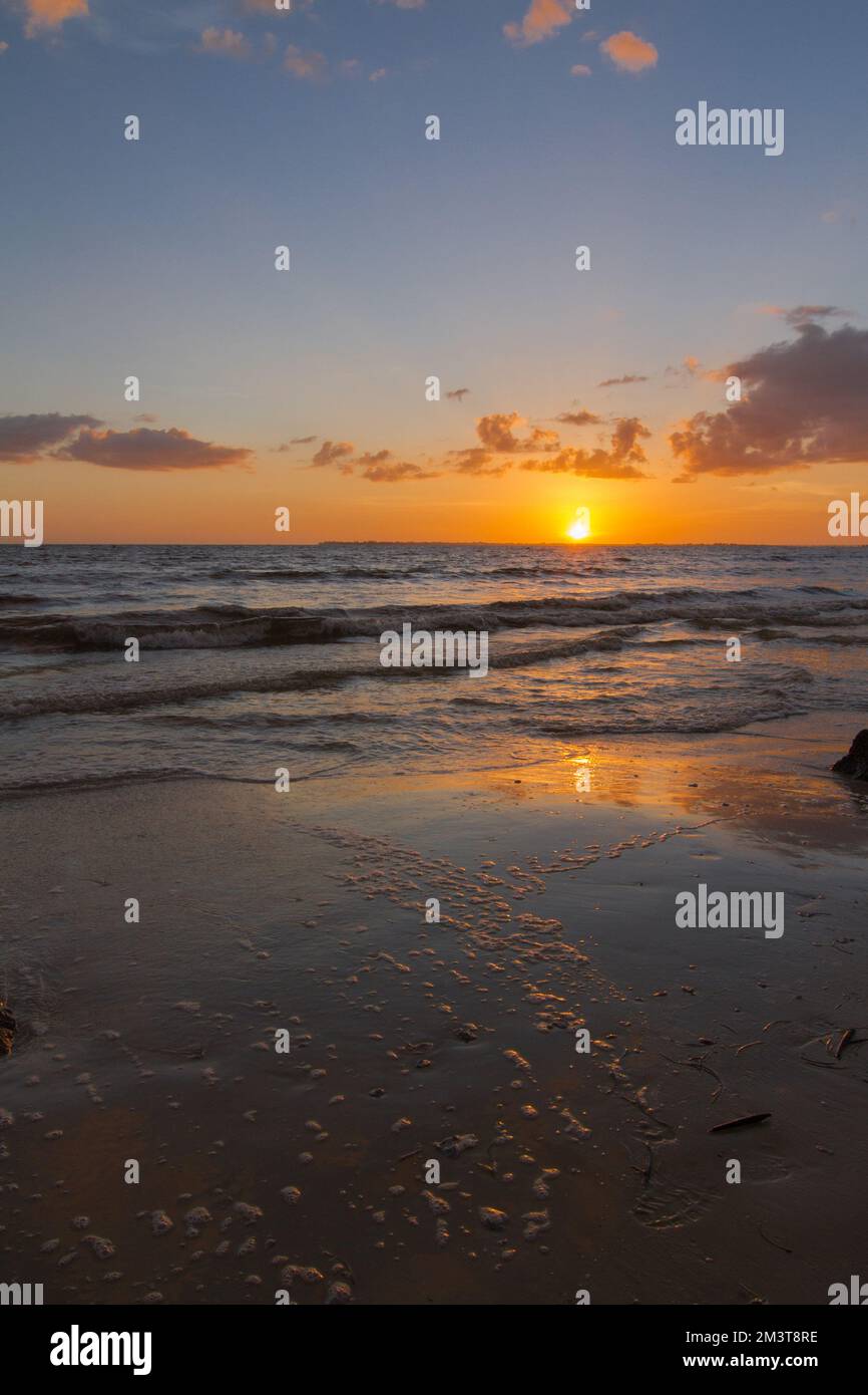 Sunset bunche beach hi-res stock photography and images - Alamy