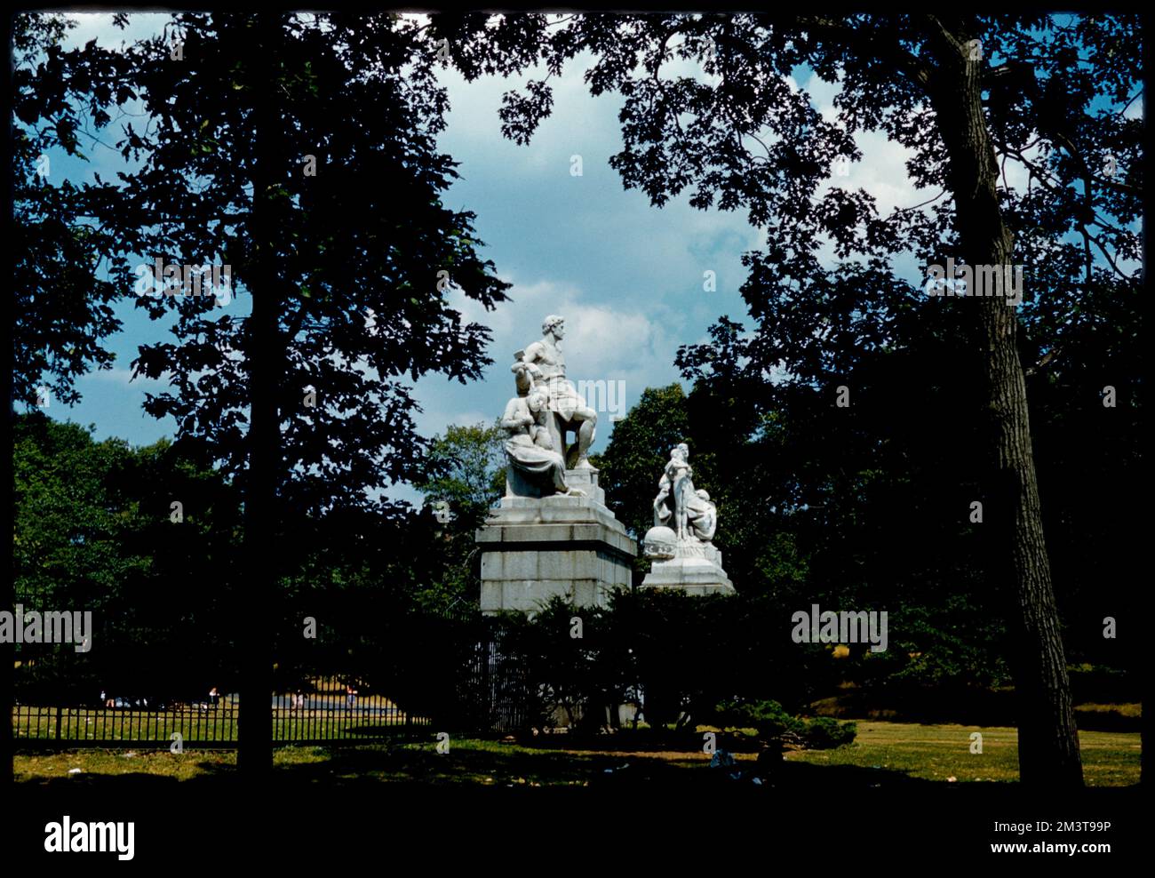 Science and Labor sculptures by Daniel Chester French at Franklin Park ...