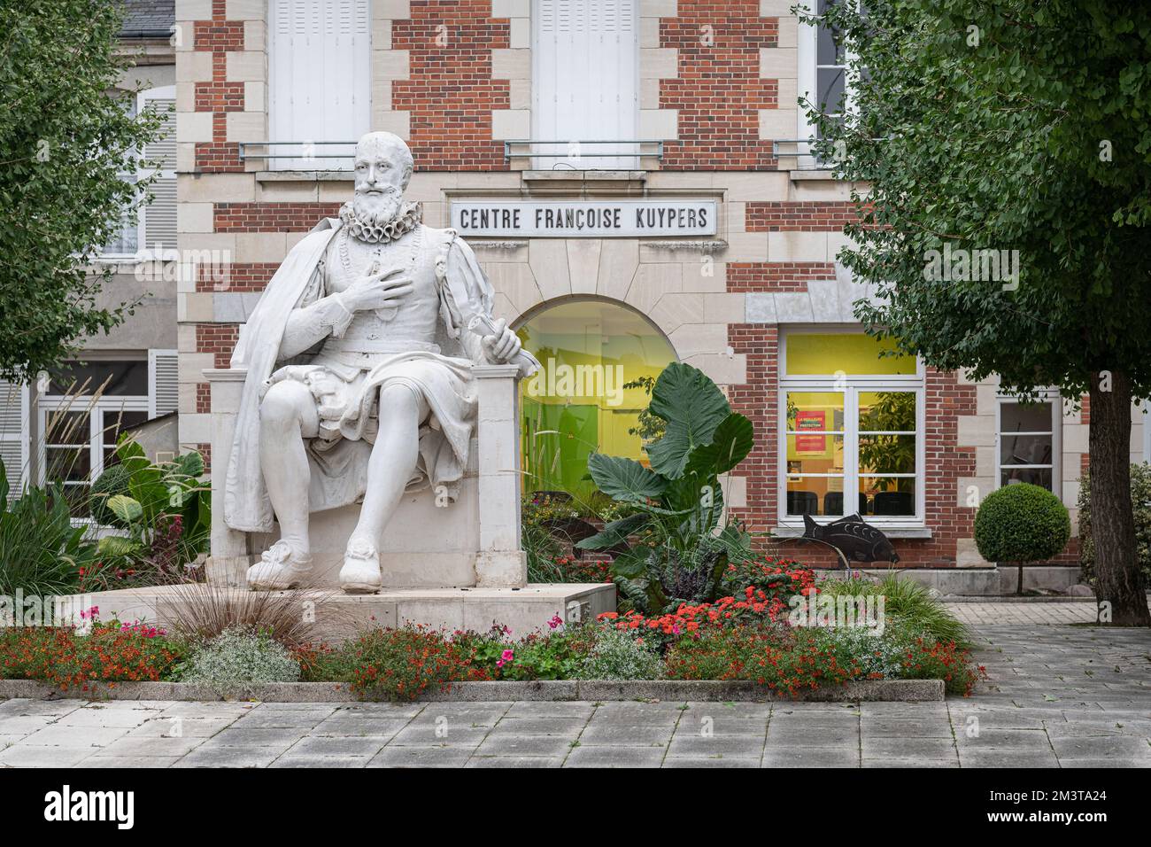 Statue of Maximilien de Béthune, Duke of Sully in front of The ...