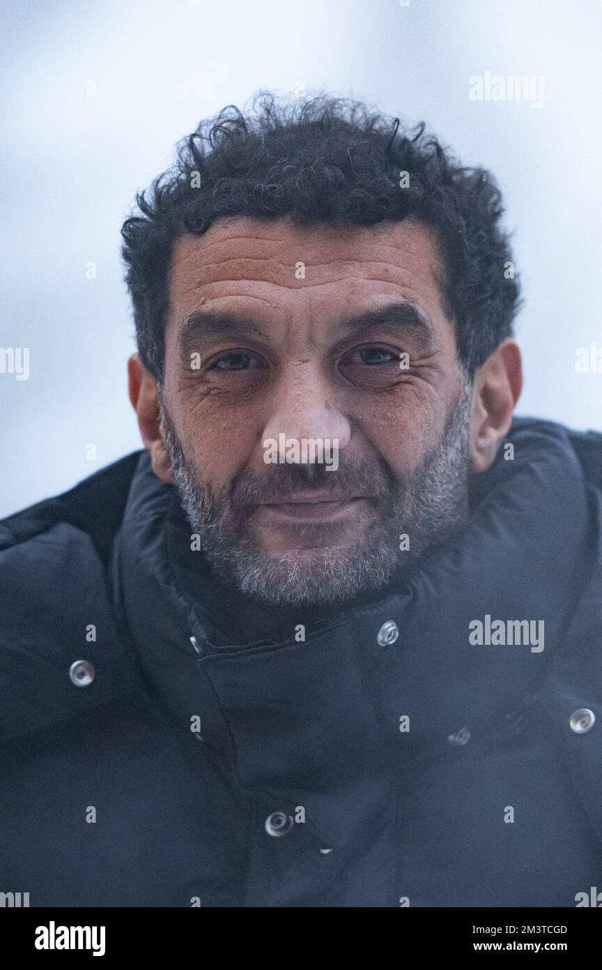 Ramzy Bedia attending a portrait session for the movie Toi Non Plus Tu ...