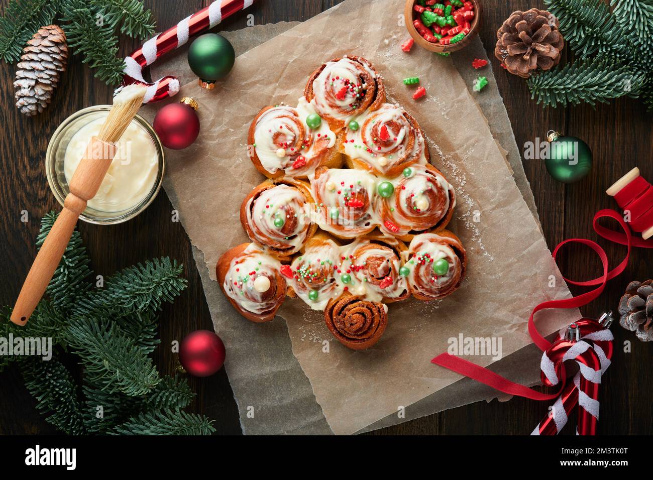 Cinnabon hi-res stock photography and images - Alamy