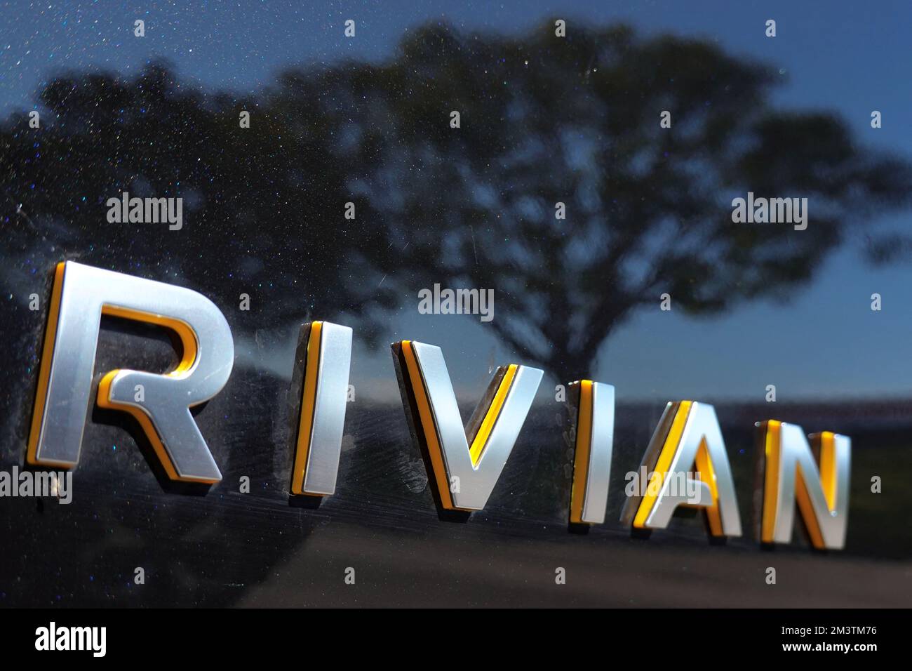 Rivian logo hi-res stock photography and images - Alamy