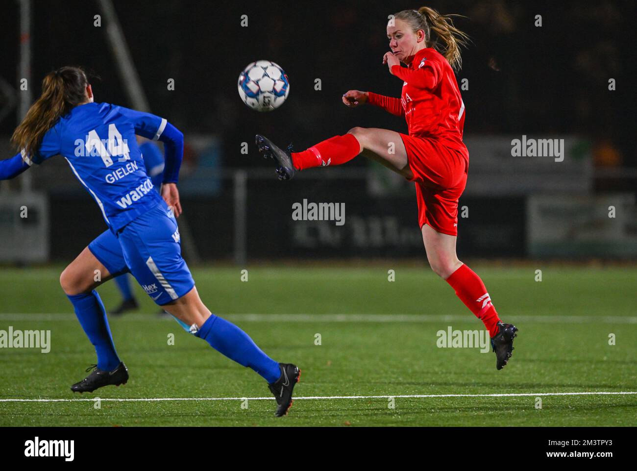 Lotte Michiels (15) of Woluwe pictured in action during a female soccer ...