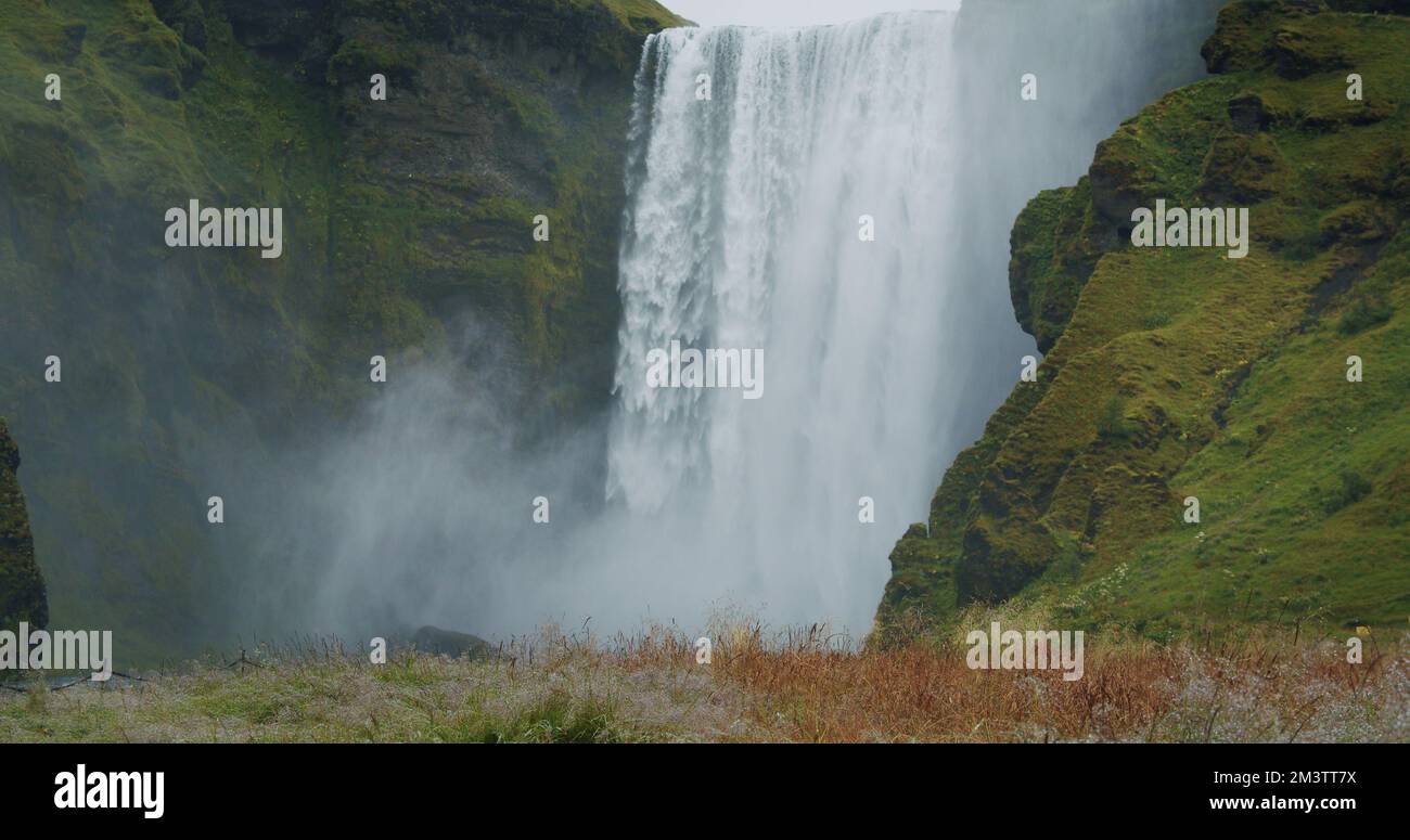 Epic waterfall in iceland slow hi-res stock photography and images - Alamy