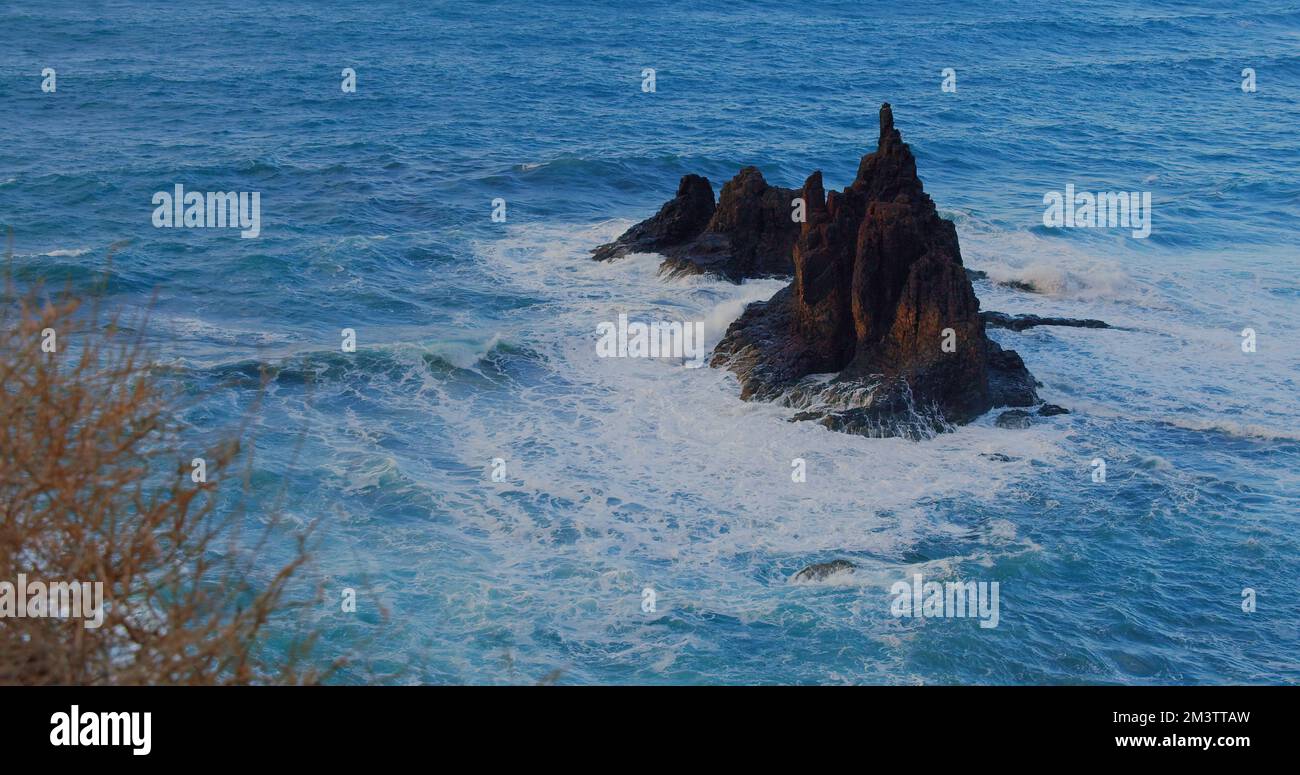 Tropic seamount hi-res stock photography and images - Alamy