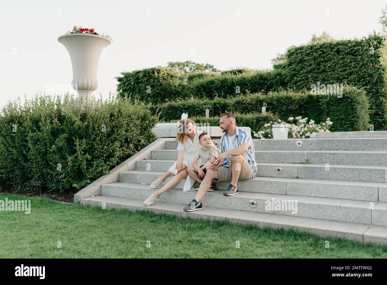 Old father young mother hi-res stock photography and images - Alamy