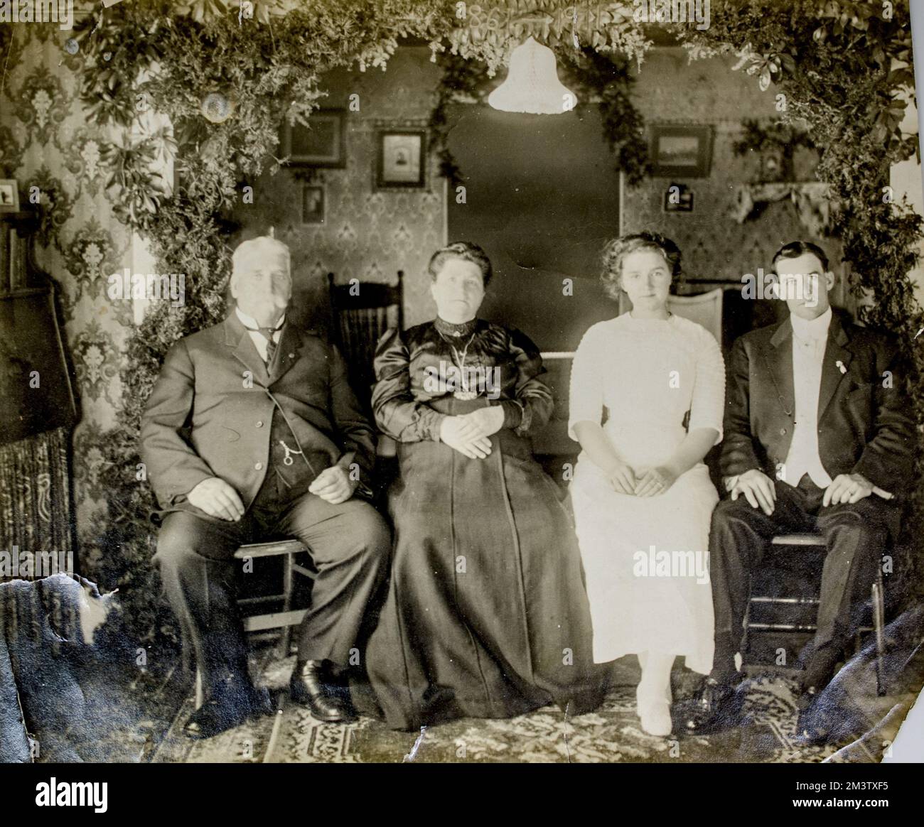 Family history documents hi-res stock photography and images - Alamy