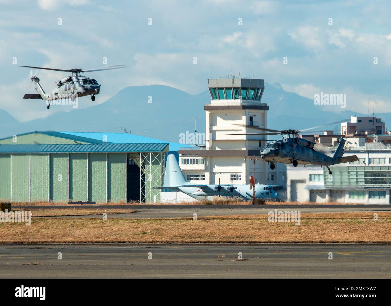 221215-N-DM318-1025 NAVAL AIR FACILITY ATSUGI, Japan (December 15, 2022 ...