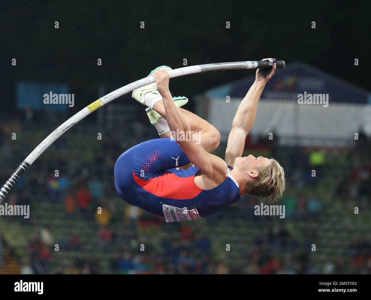Pal haugen lillefosse pole vault hi-res stock photography and images ...