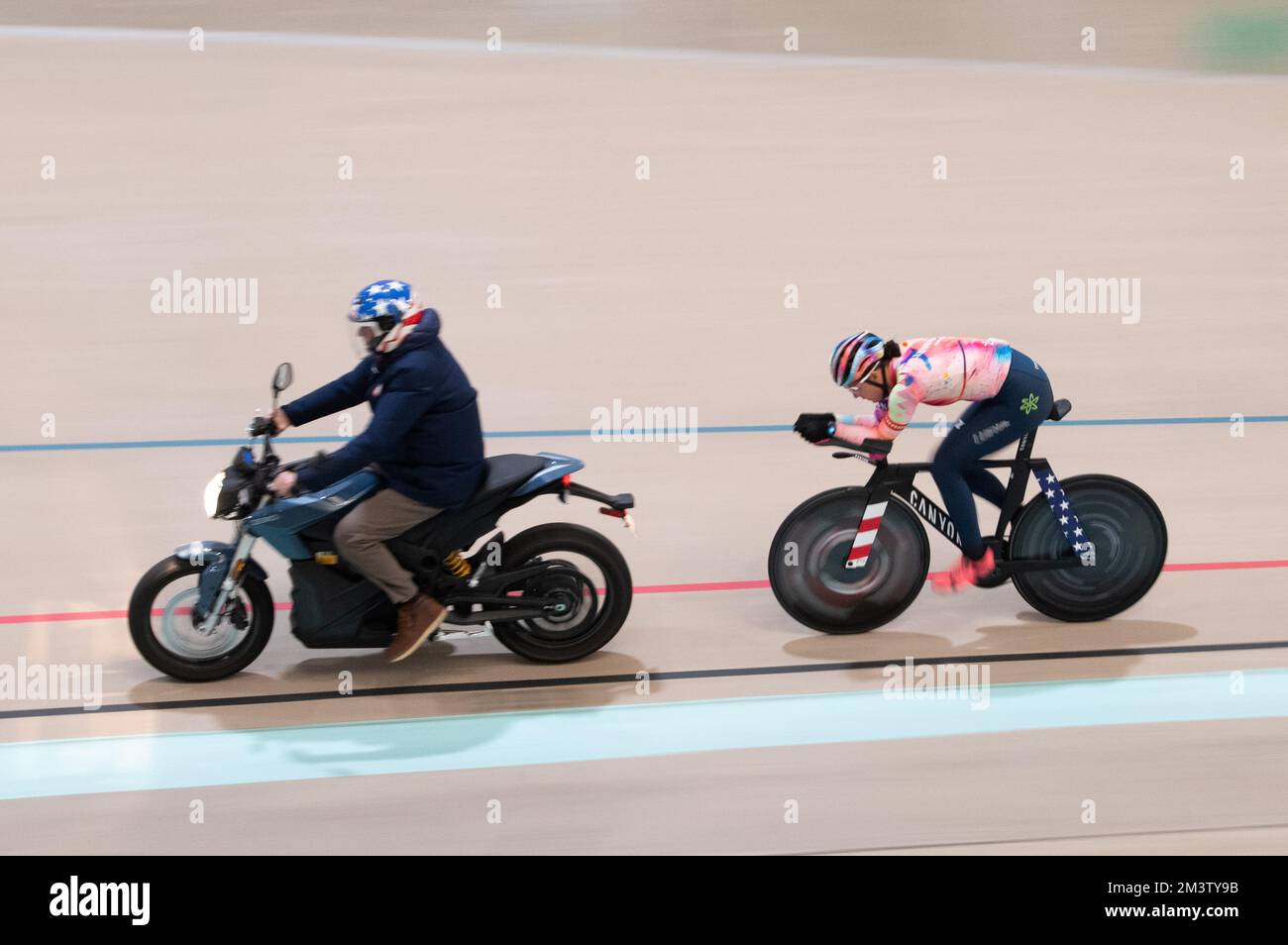 Individual pursuit World champion Chloe Dygert training on her new ...
