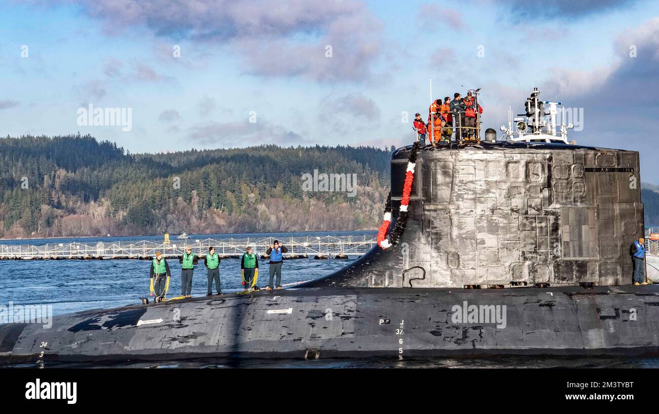 The Seawolf-class fast-attack submarine USS Seawolf (SSN 21) returns ...