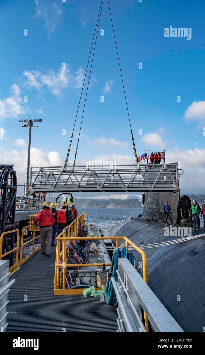 The Seawolf-class fast-attack submarine USS Seawolf (SSN 21) returns ...