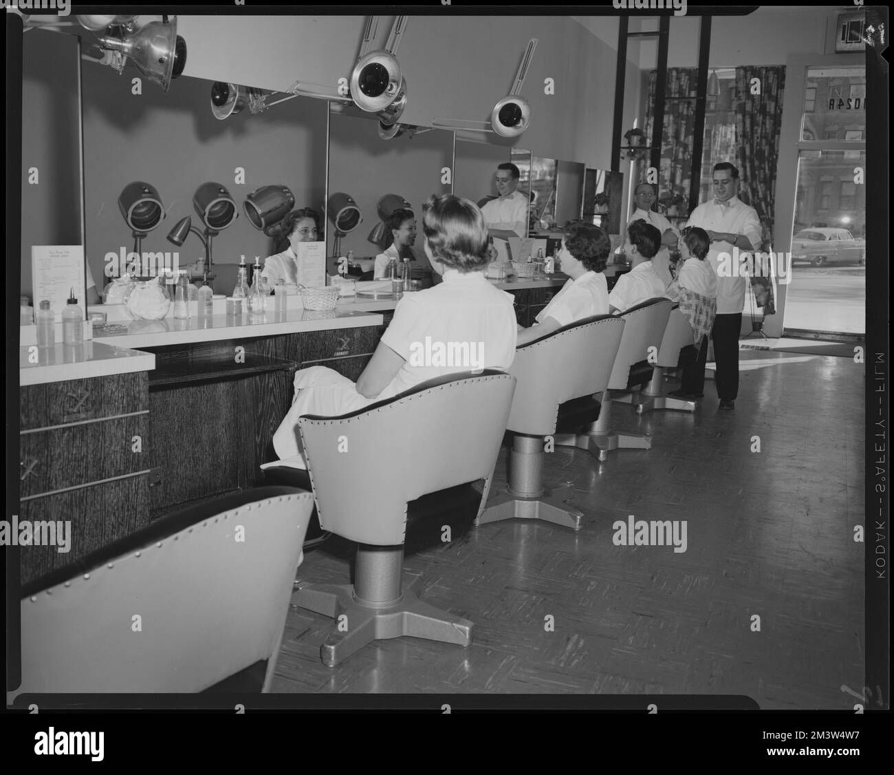 Salon o Black and White Stock Photos & Images - Alamy