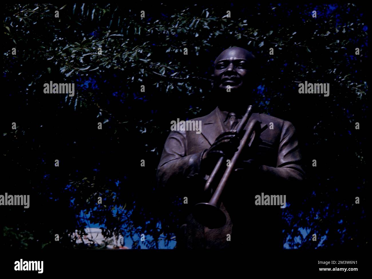 Statue of W. C. Handy, Memphis, Tennessee , Monuments & memorials ...