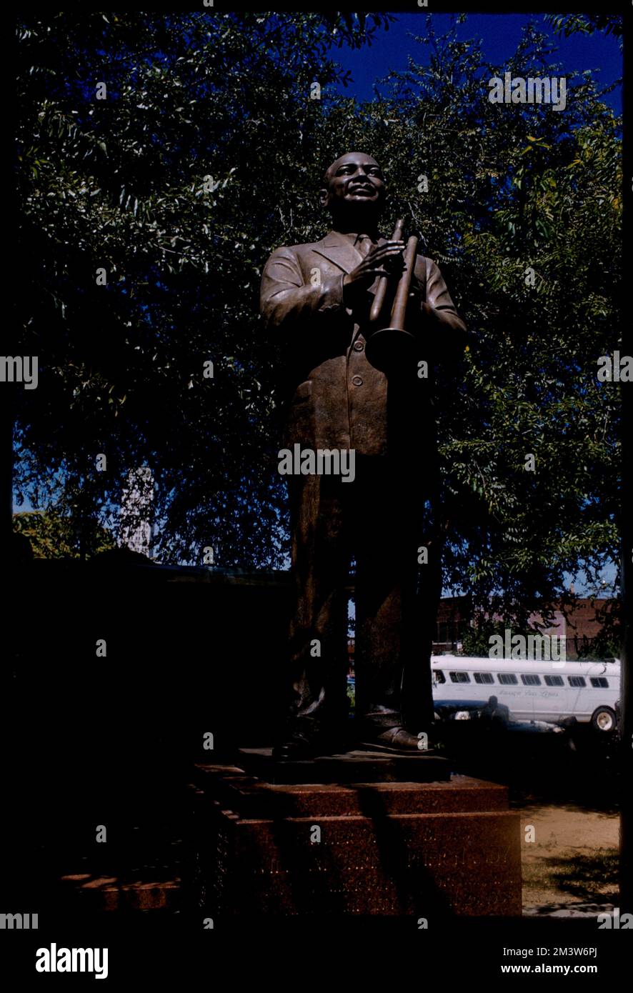 Statue of W. C. Handy, Memphis, Tennessee , Monuments & memorials ...